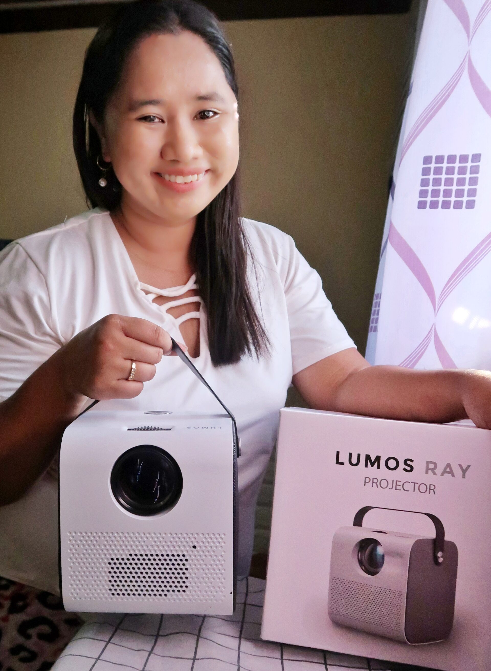 How To Set Up Your Own Cinema At Home with LUMOS RAY Projector ...